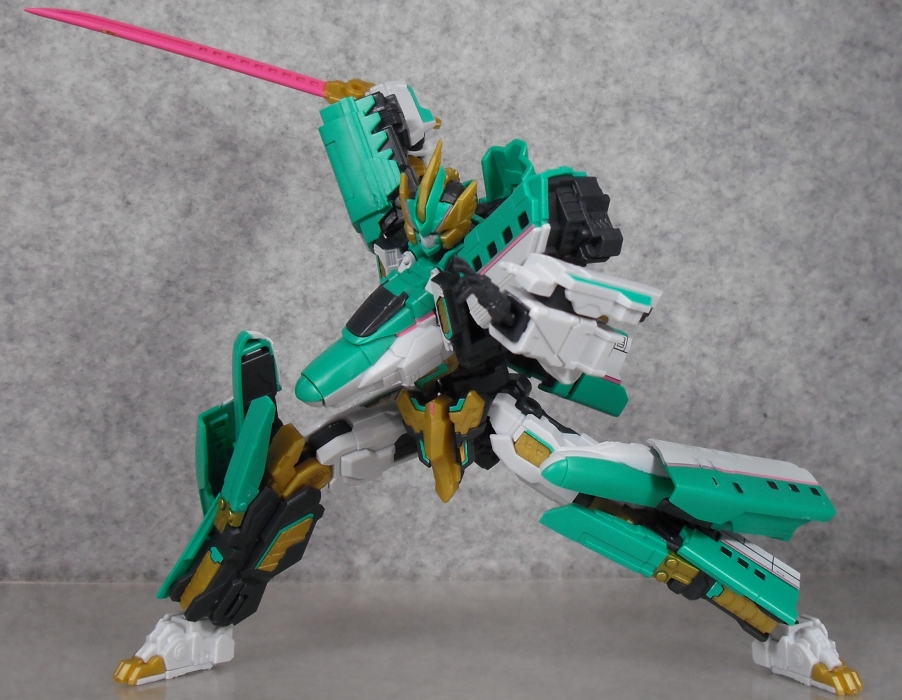 MODEROID 「シンカリオン E5はやぶさ MkII」 レビュー